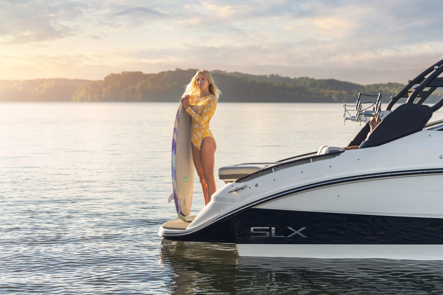 Best Wakesurfing Guide for Beginners - Overton's