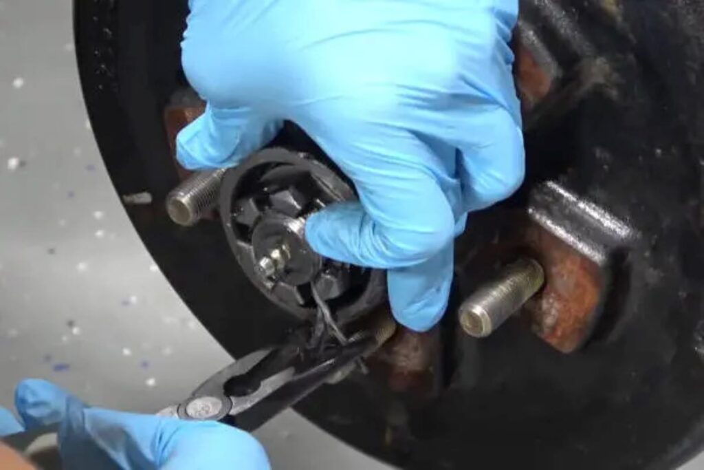 Best Way to Replace Boat Trailer Hubs and Brakes - Overton's