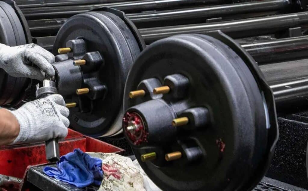 Best Way to Replace Boat Trailer Hubs and Brakes - Overton's